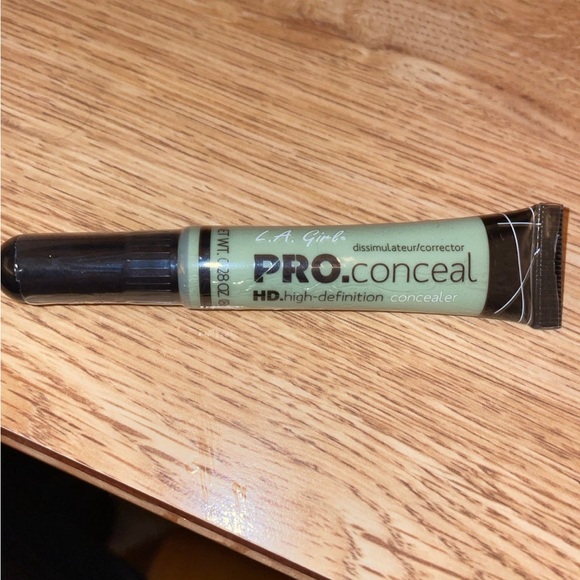 LA Girl | Makeup | La Girl Green Pro Concealer | Poshmark